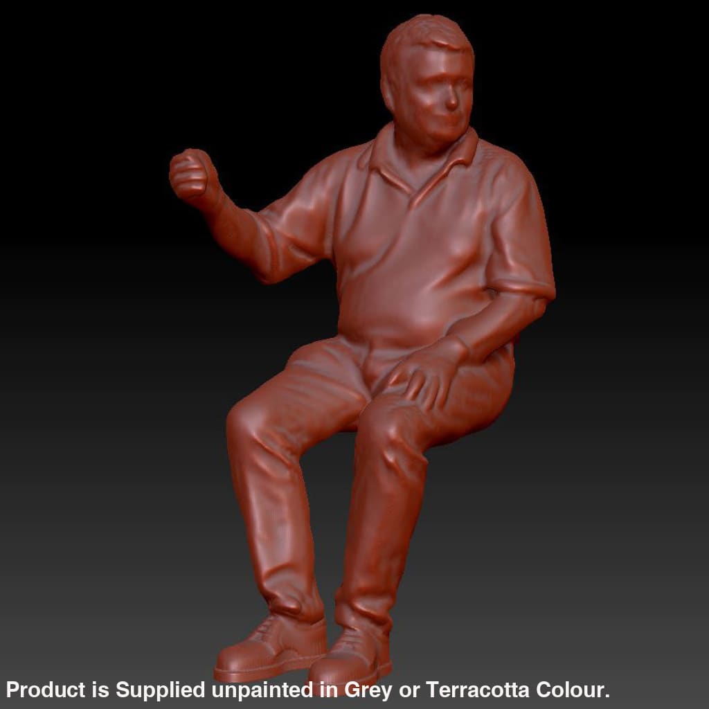 DSP153 Male Passenger Sitting – Scale Scenery And Figures