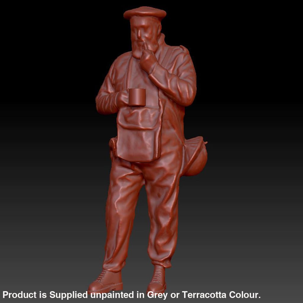 DSP212 Older Male ARP Warden/Army – Scale Scenery And Figures