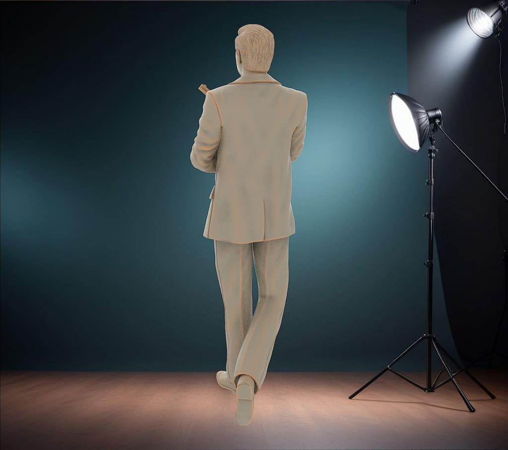 MM1005 Roger Moore James Bond – Scale Scenery And Figures